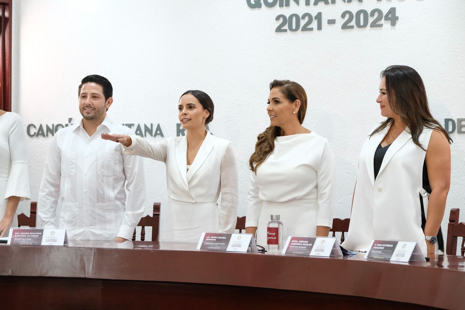 Atestigua Mara Lezama toma de protesta de Anapaty Peralta - La Palabra ...