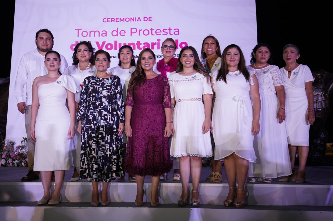 Mara Lezama toma protesta a Voluntariado del DIF - La Palabra del ...